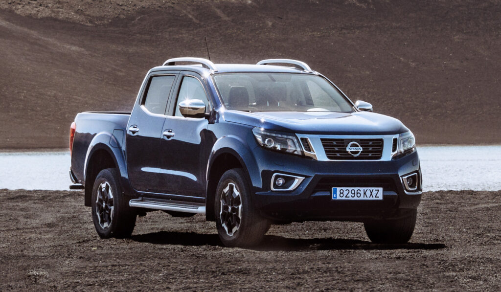 Prve fotografije: Restilizovan Nissan Navara - Auto Republika
